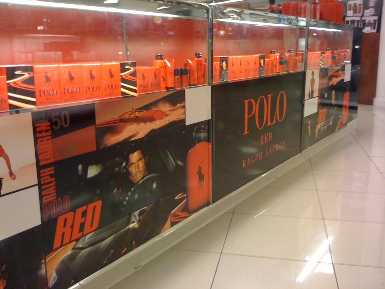 Custom Vinyl Decal Display - Graphic Images