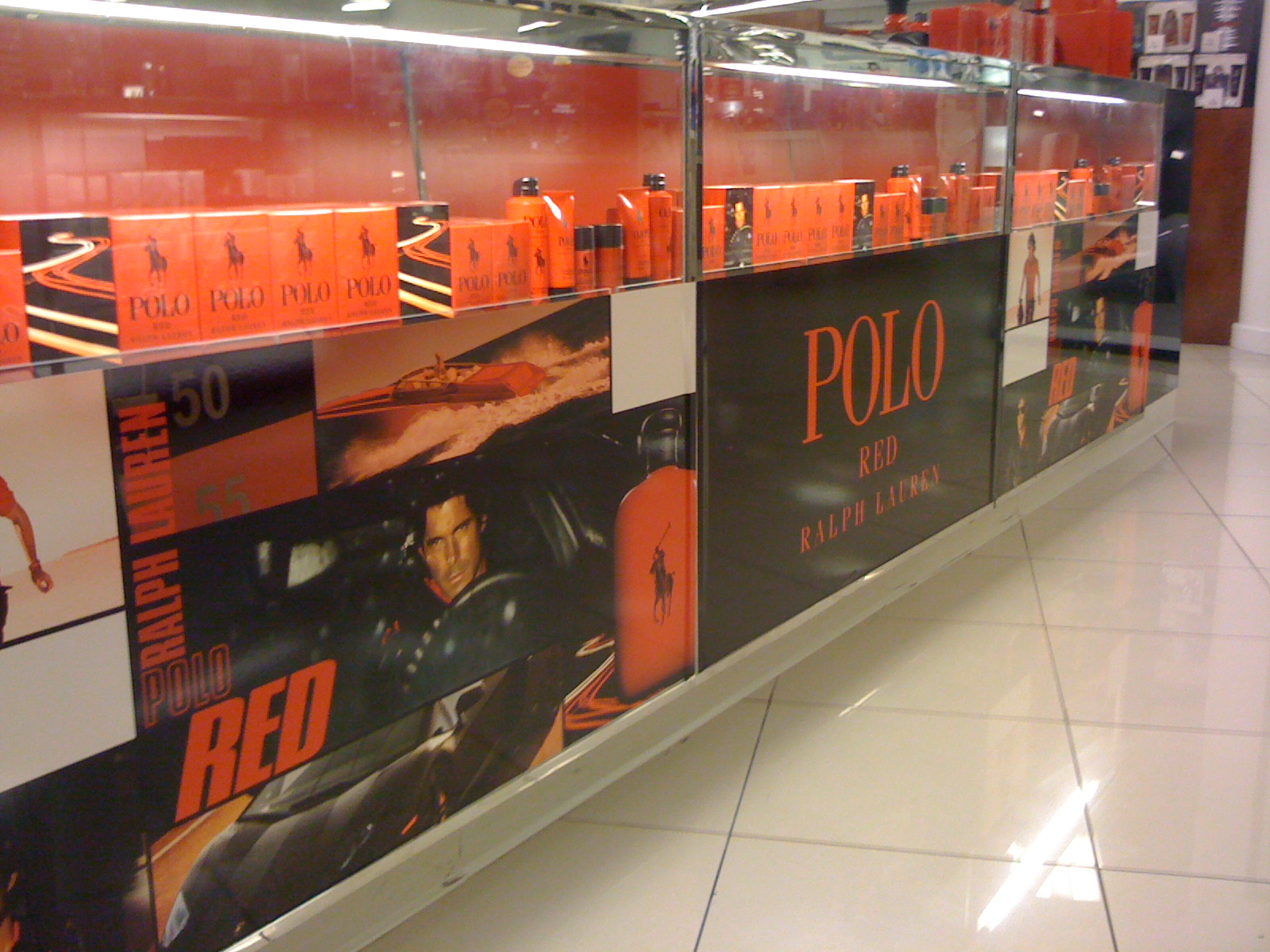 Custom Vinyl Decal Display - Graphic Images