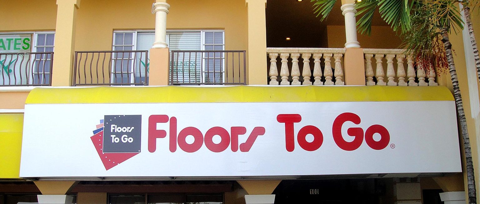 Custom Outdoor building Banners - Graphic Images